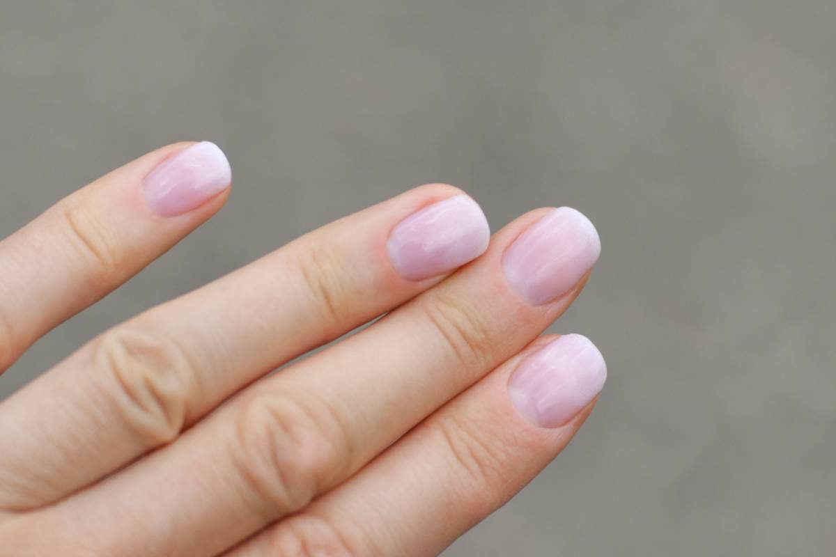 Baby boomer paznokcie – trend, który podbija świat manicure | Ty jesteś ...